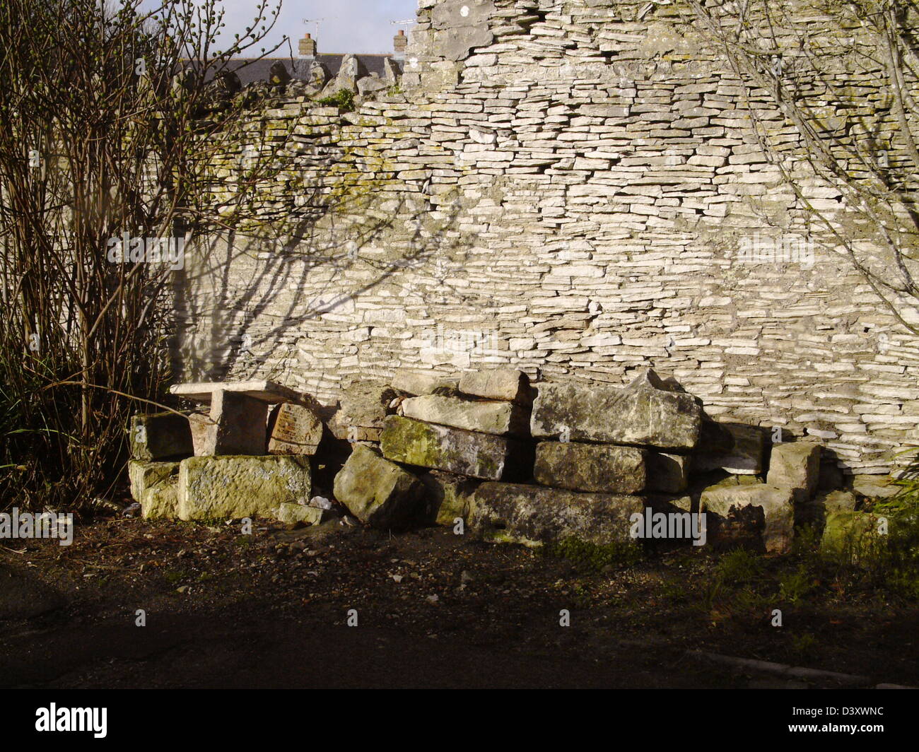 Portland stone wall hi-res stock photography and images - Alamy