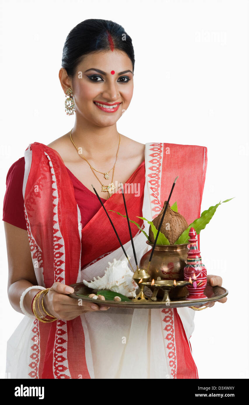 Bengali woman hi-res stock photography and images - Alamy
