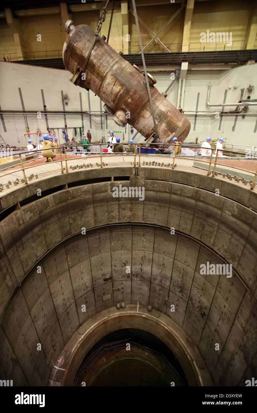 Journalists watch the removal of a 156 ton heavy steam generator in ...