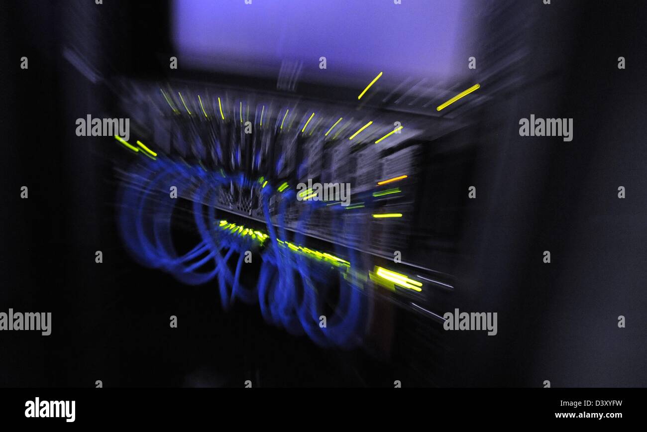 Jan. 18, 2013 - Myrtle Beach, SC, USA - Servers blink at Dell ...