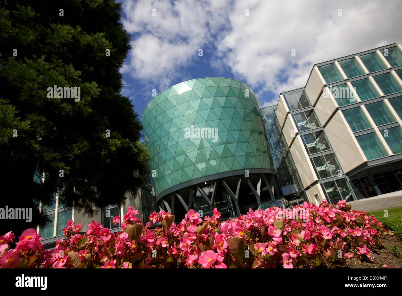 Rose bowl building in leeds city centre hi-res stock photography and ...