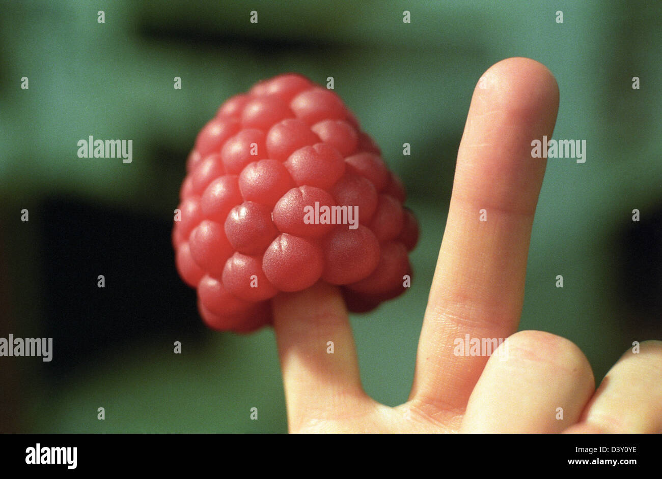 Food advert tv hi-res stock photography and images - Alamy