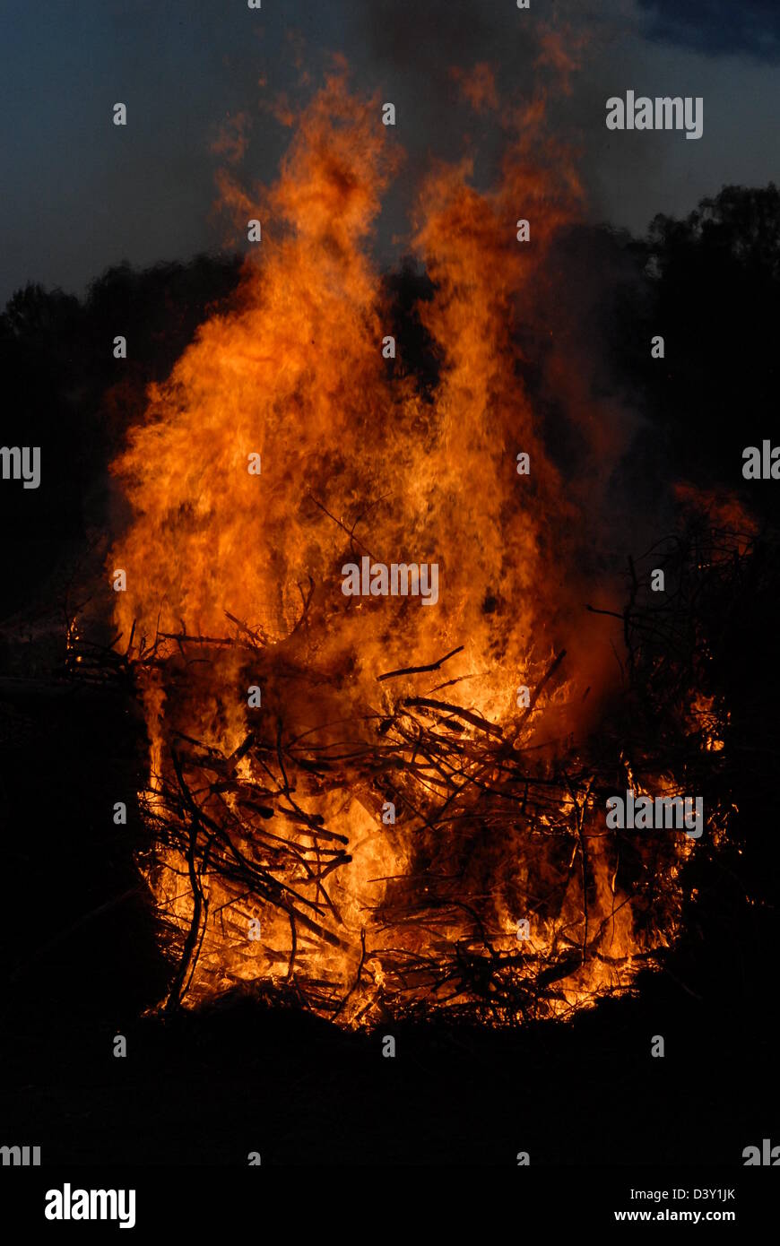 Samhain fire hi-res stock photography and images - Alamy