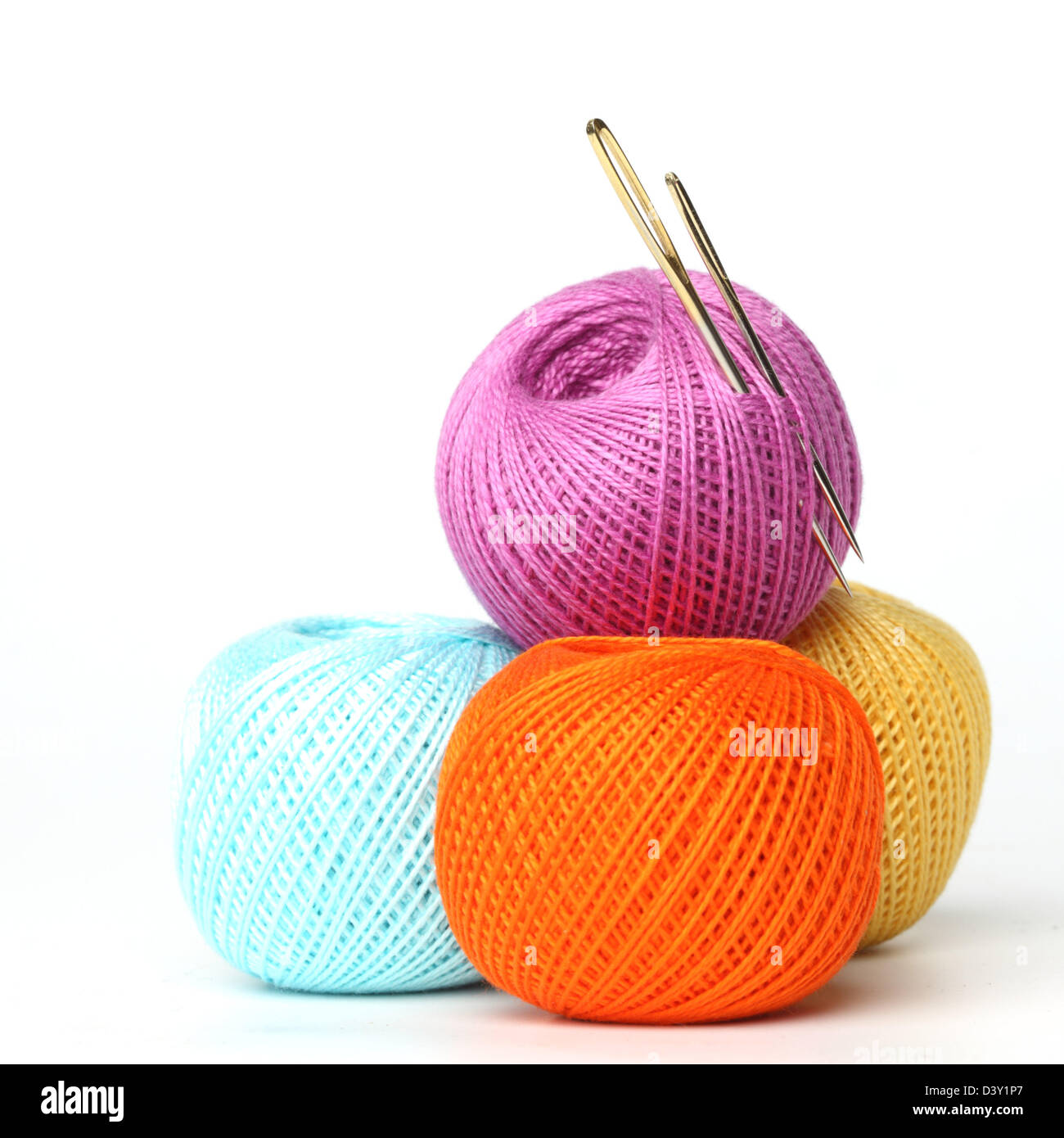 Thread and needle close-up Stock Photo - Alamy