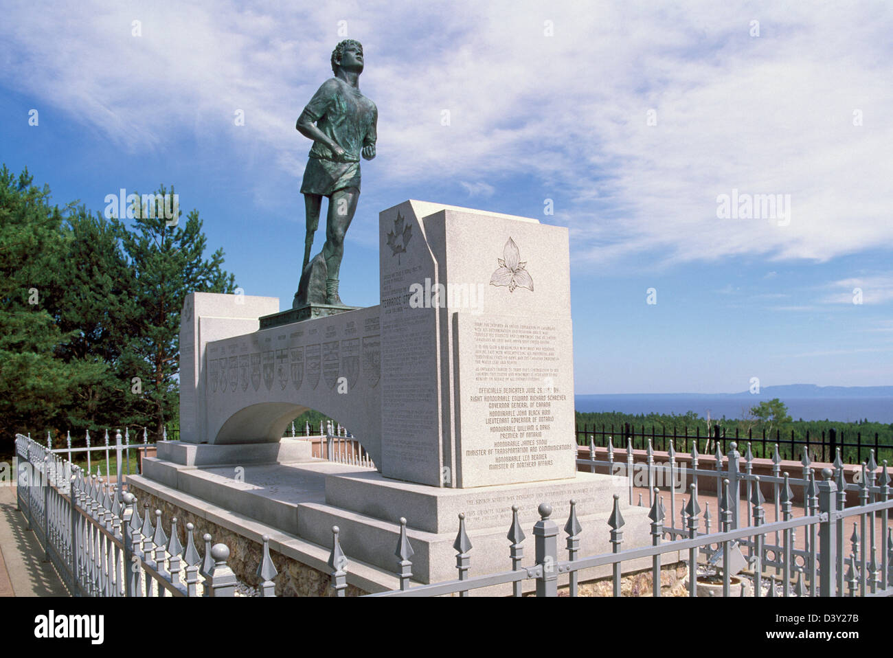 Terry Fox Monument at Terry Fox Scenic Lookout near Thunder Bay ...