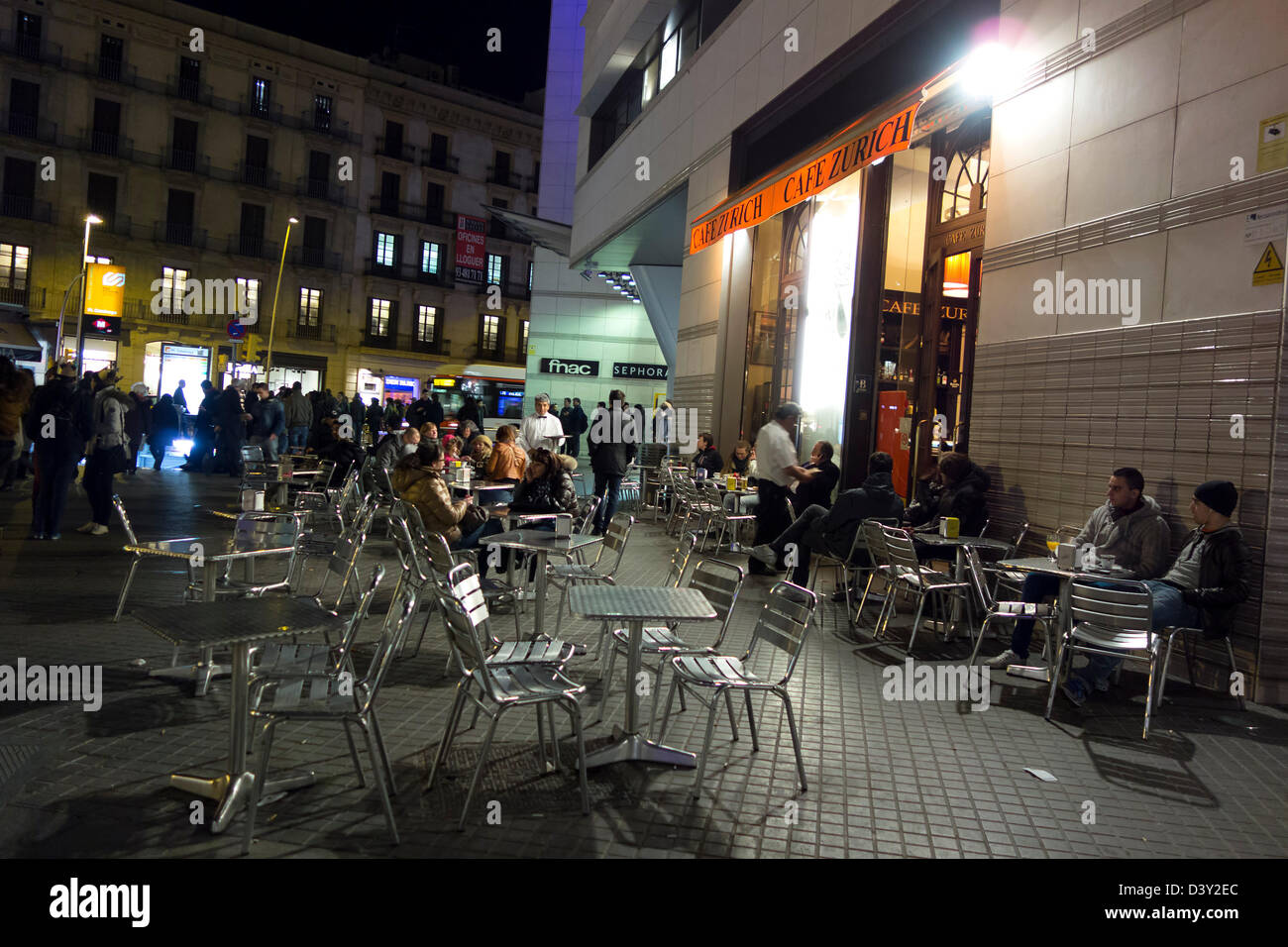 Cafe terrace at night hi-res stock photography and images - Alamy