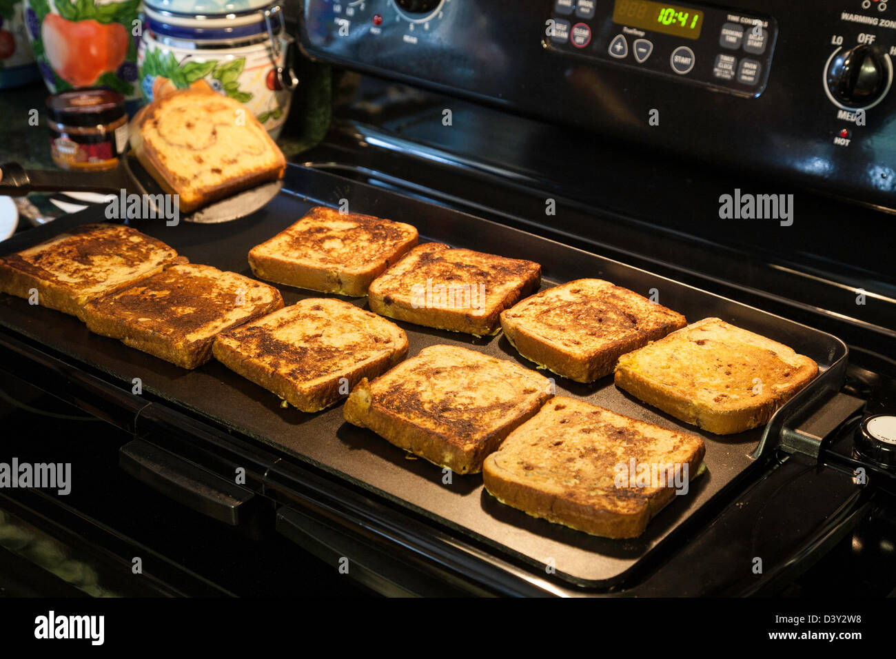 The french kitchen hi-res stock photography and images - Alamy