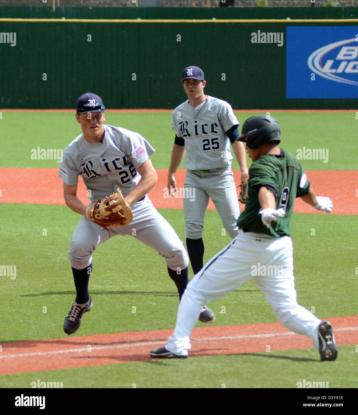 Blake fox hi-res stock photography and images - Alamy