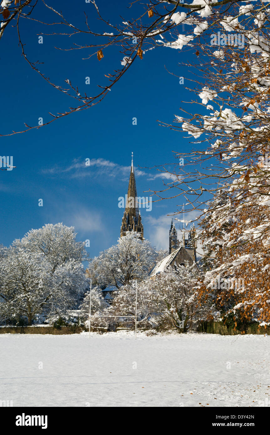 Snow llandaff cathedral cardiff winter trees cold wales hi-res stock ...