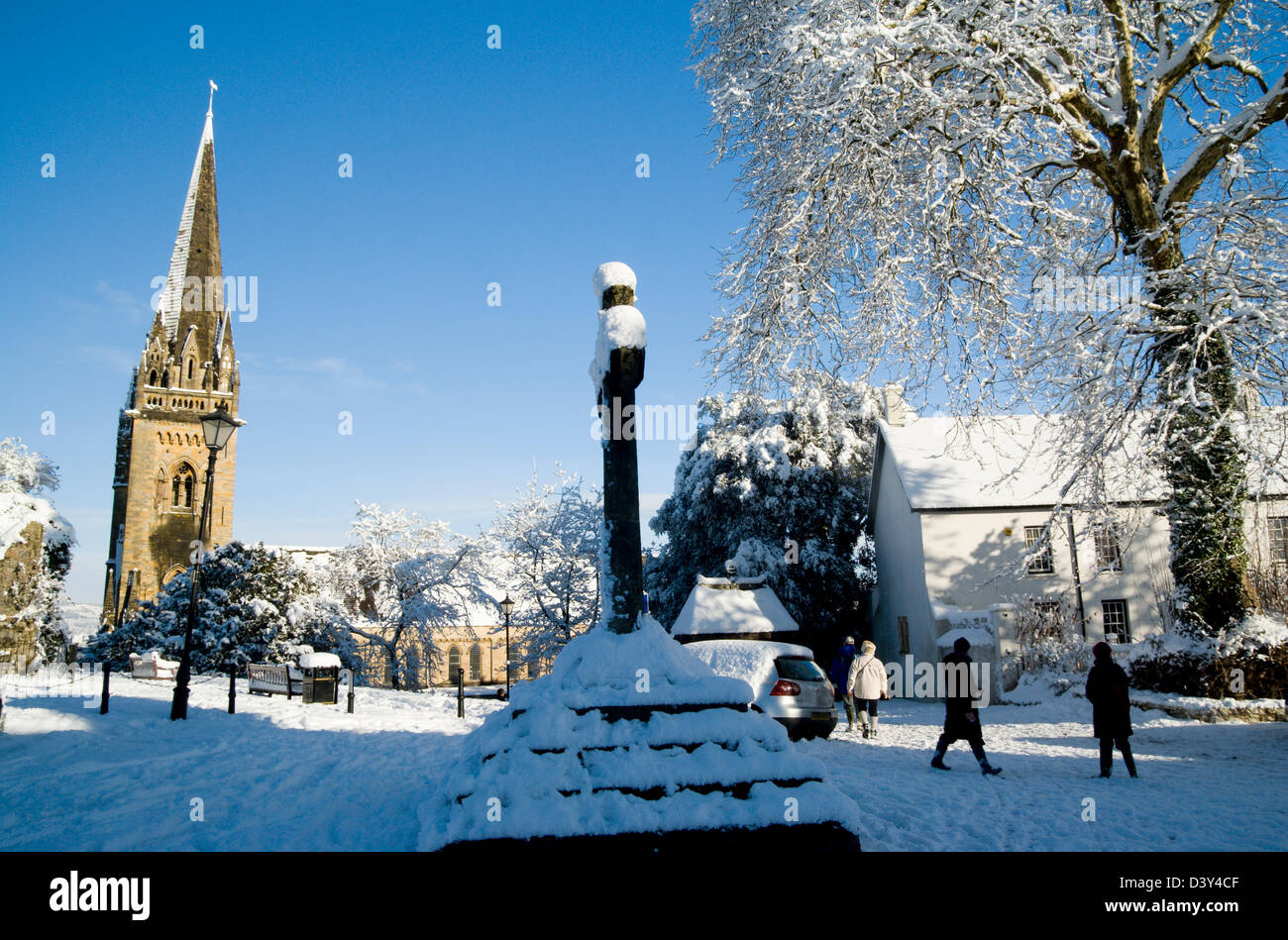Snow llandaff cathedral cardiff winter trees cold wales hi-res stock ...