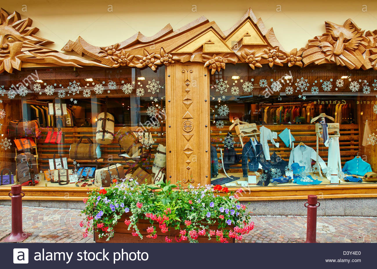 French Clothes Shop France High Resolution Stock Photography and Images ...
