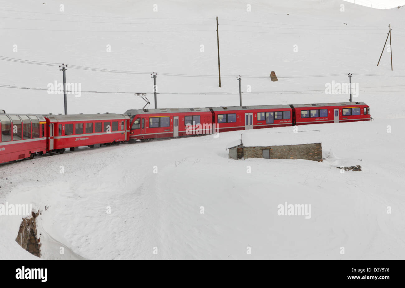 Red train swiss hi-res stock photography and images - Alamy