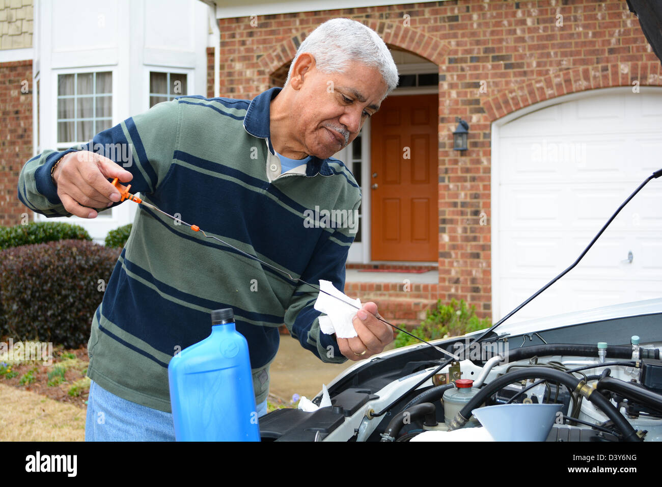 Car mechanic house work engine hi-res stock photography and images - Alamy