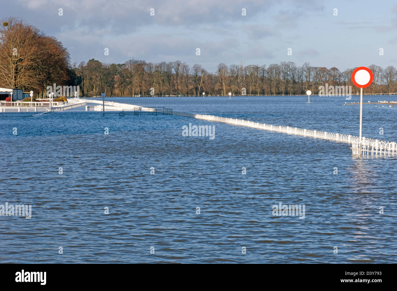 Floods worcester racecourse hi-res stock photography and images - Alamy