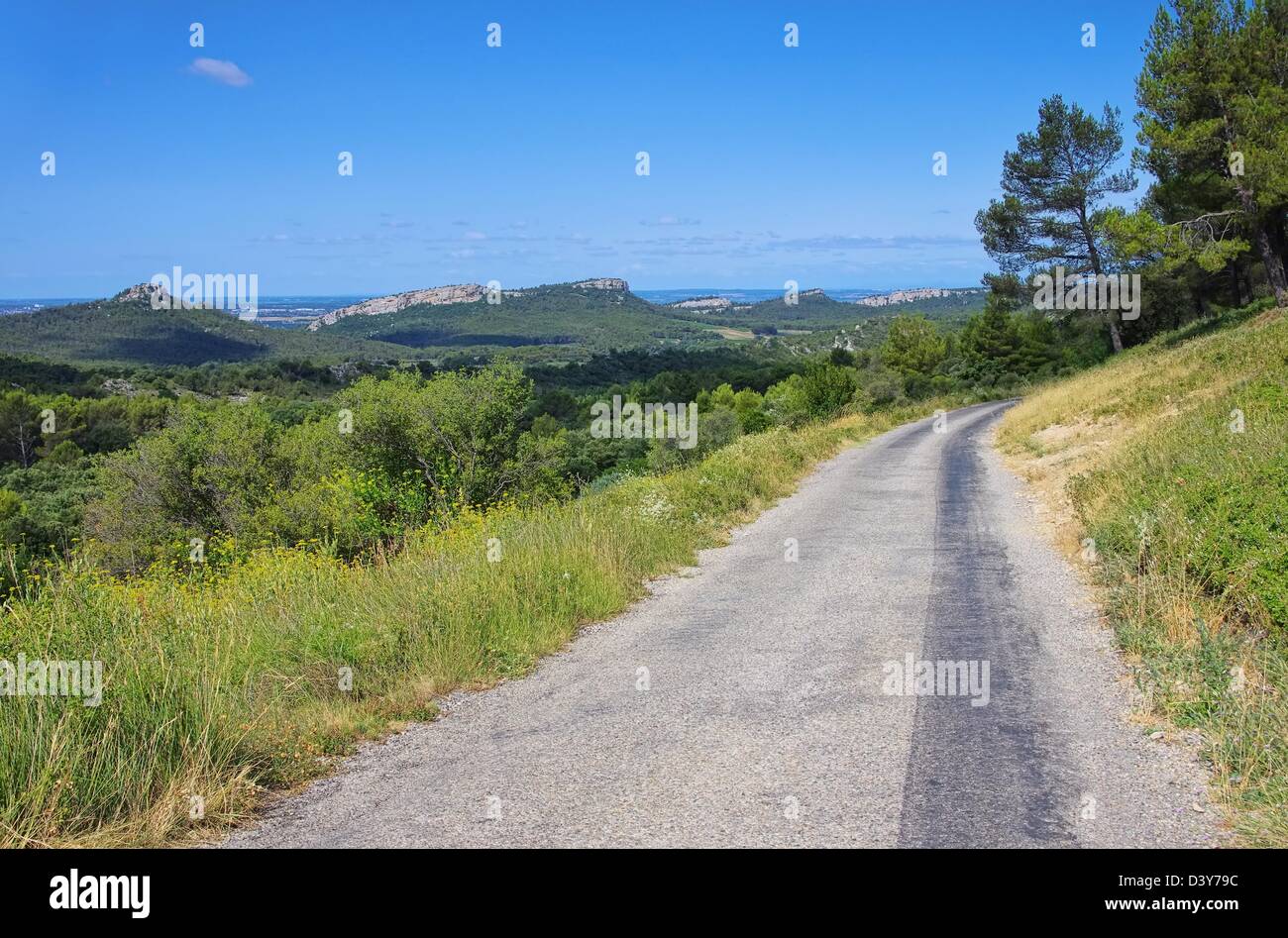 Alpilles mountains hi-res stock photography and images - Alamy