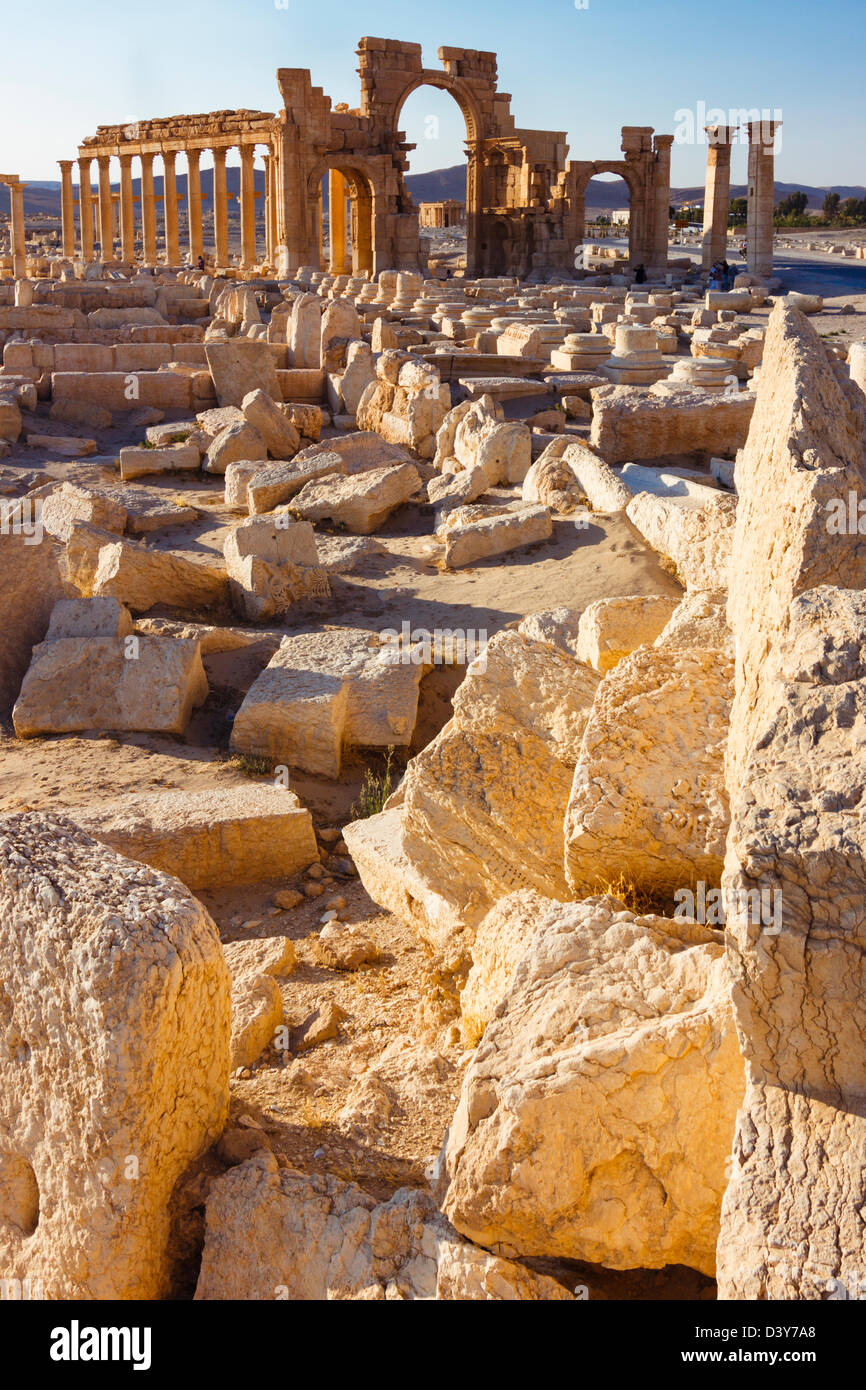 Arch of palmyra hi-res stock photography and images - Alamy