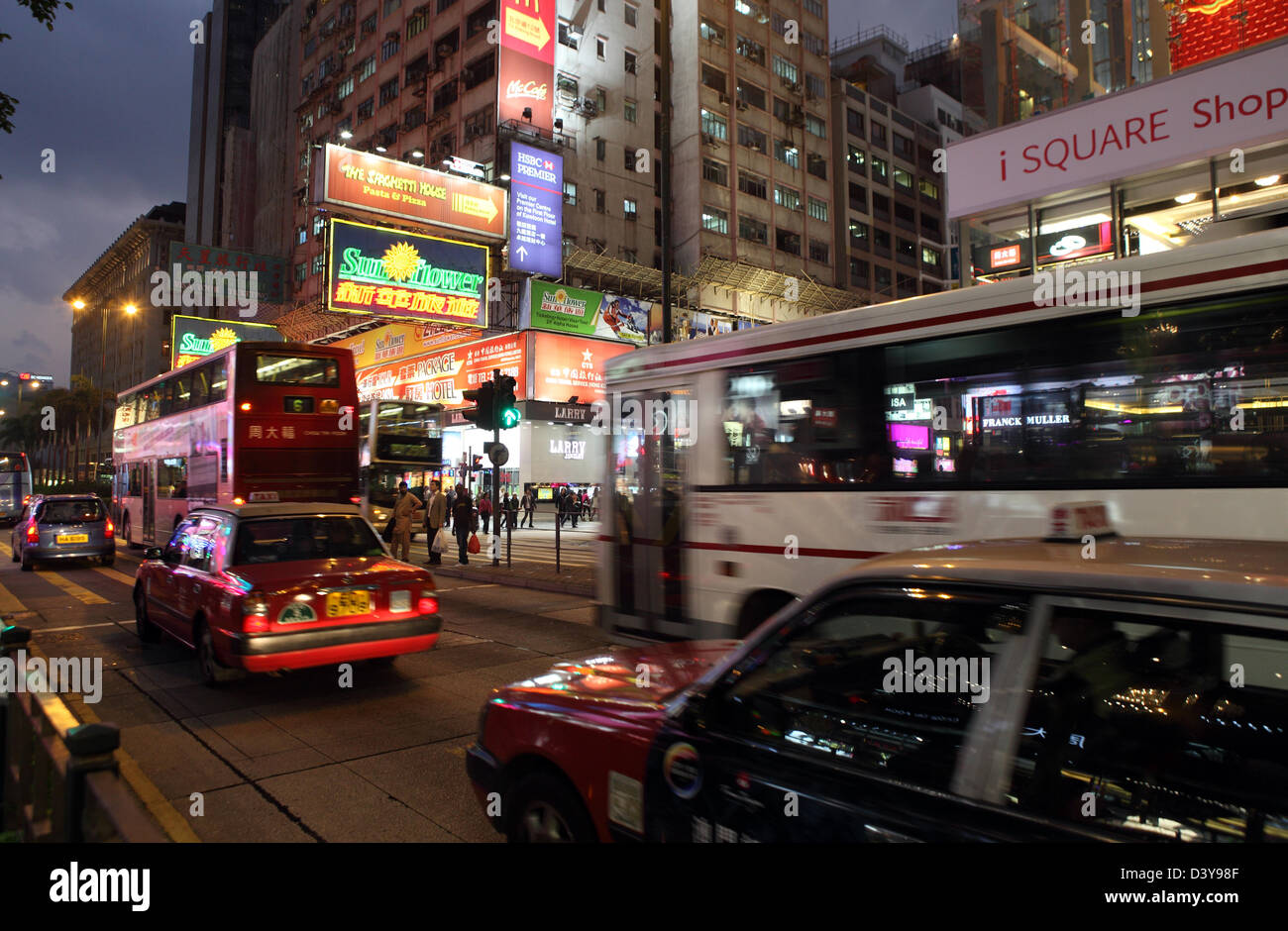 Hong kong traffic light hi-res stock photography and images - Alamy