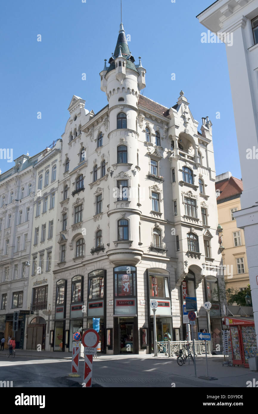 Historicist building in Vienna Stock Photo - Alamy