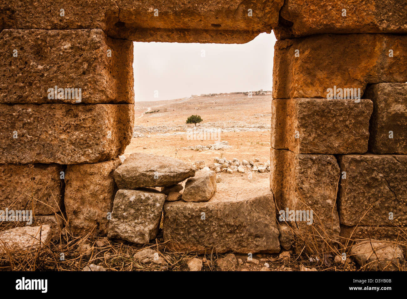 Mushabbak ruined Byzantine basilica. Syria Stock Photo - Alamy