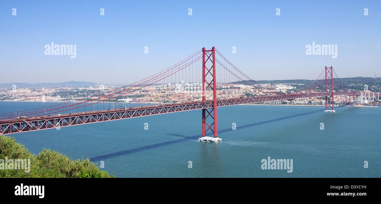 Lisbon red bridge hi-res stock photography and images - Alamy