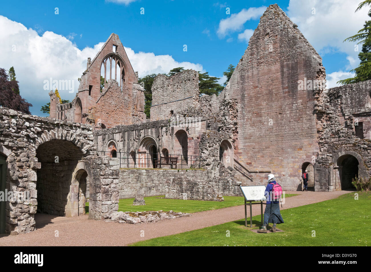 Dryburgh abbey hi-res stock photography and images - Alamy