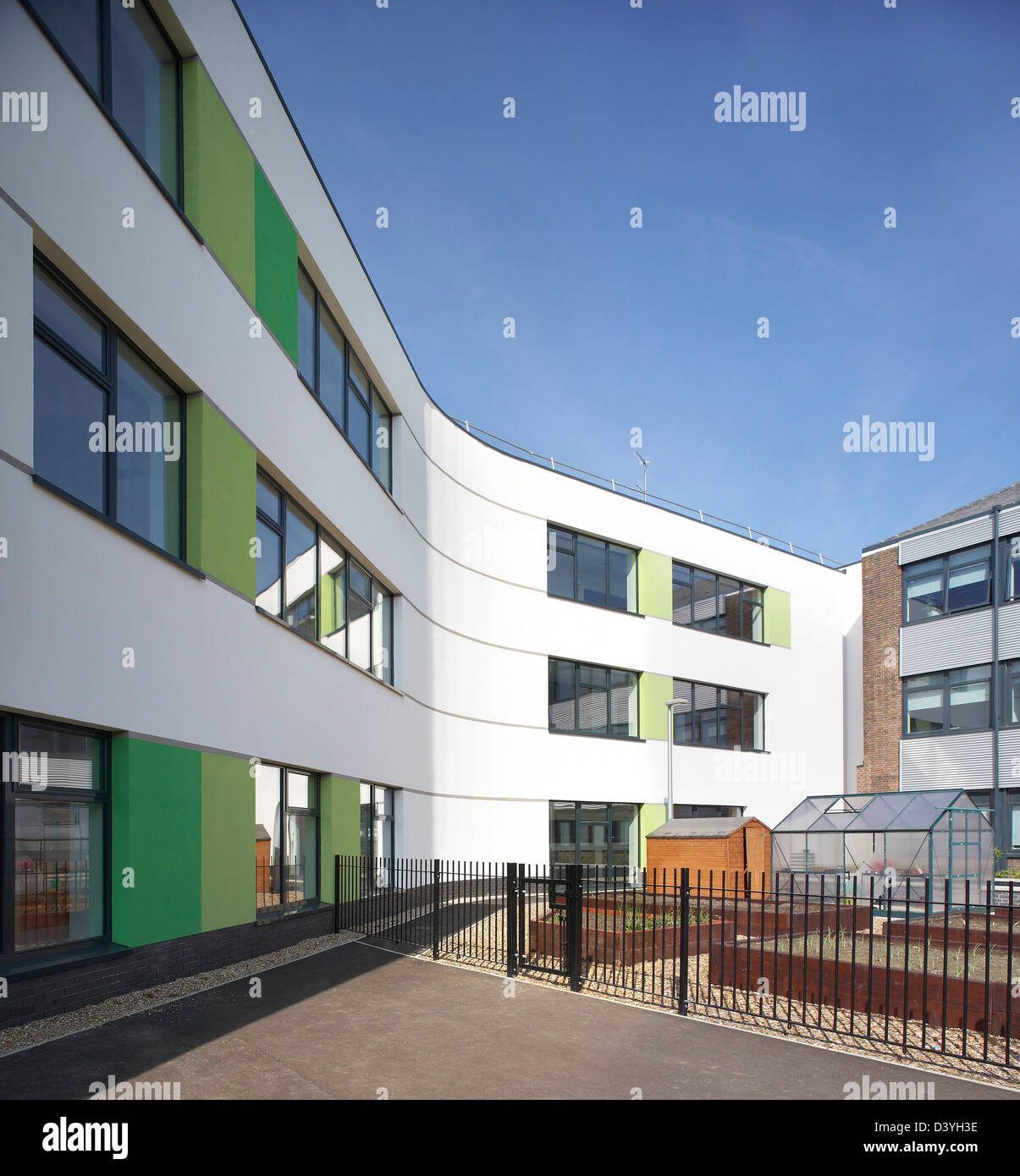 Oasis Academy, Coulsdon, United Kingdom. Architect: Sheppard Robson ...