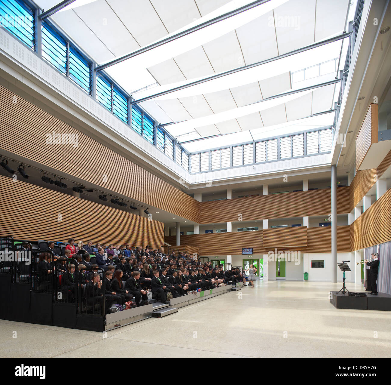 Oasis Academy, Coulsdon, United Kingdom. Architect: Sheppard Robson ...