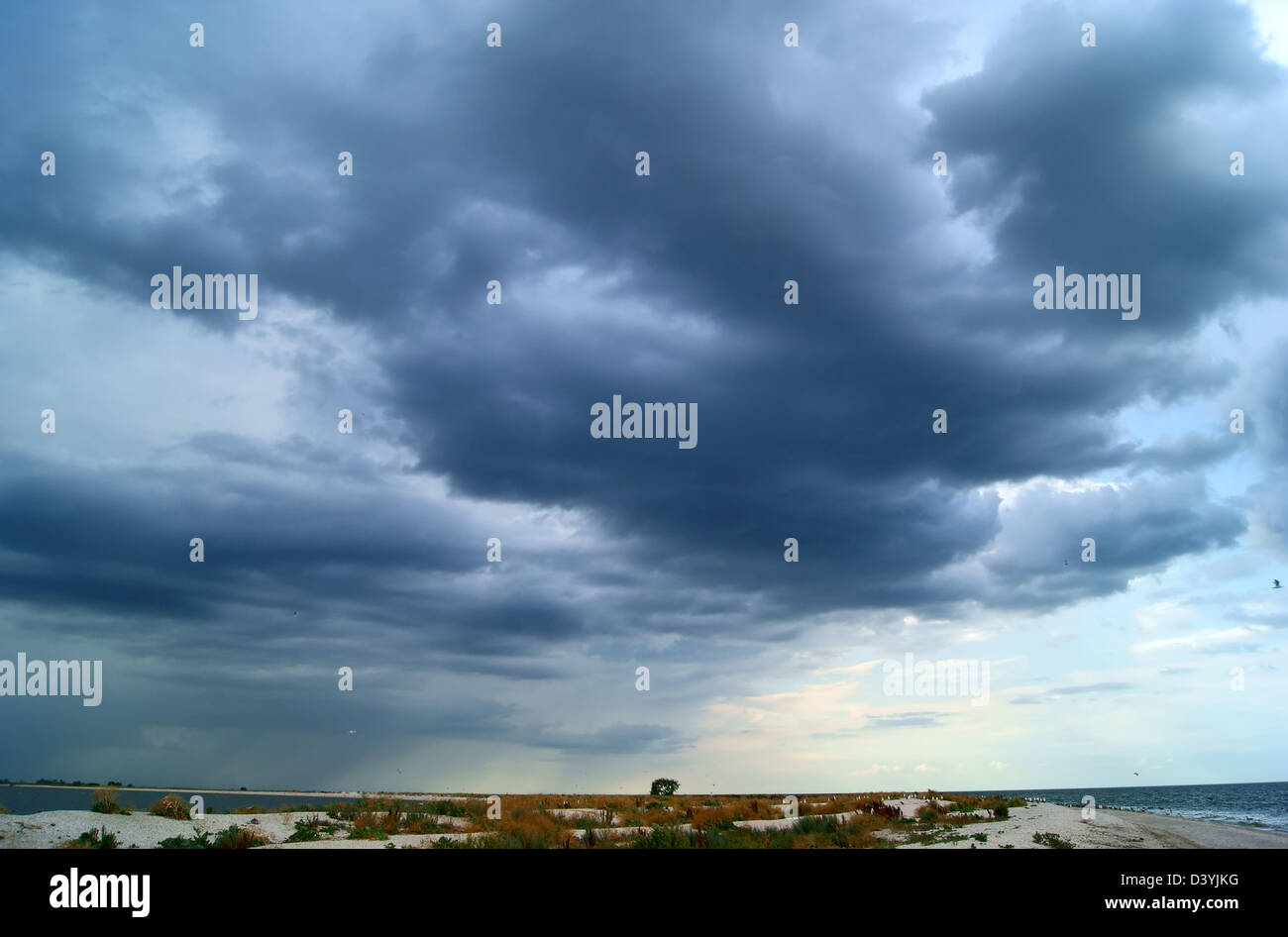 Hurricane coming hi-res stock photography and images - Alamy