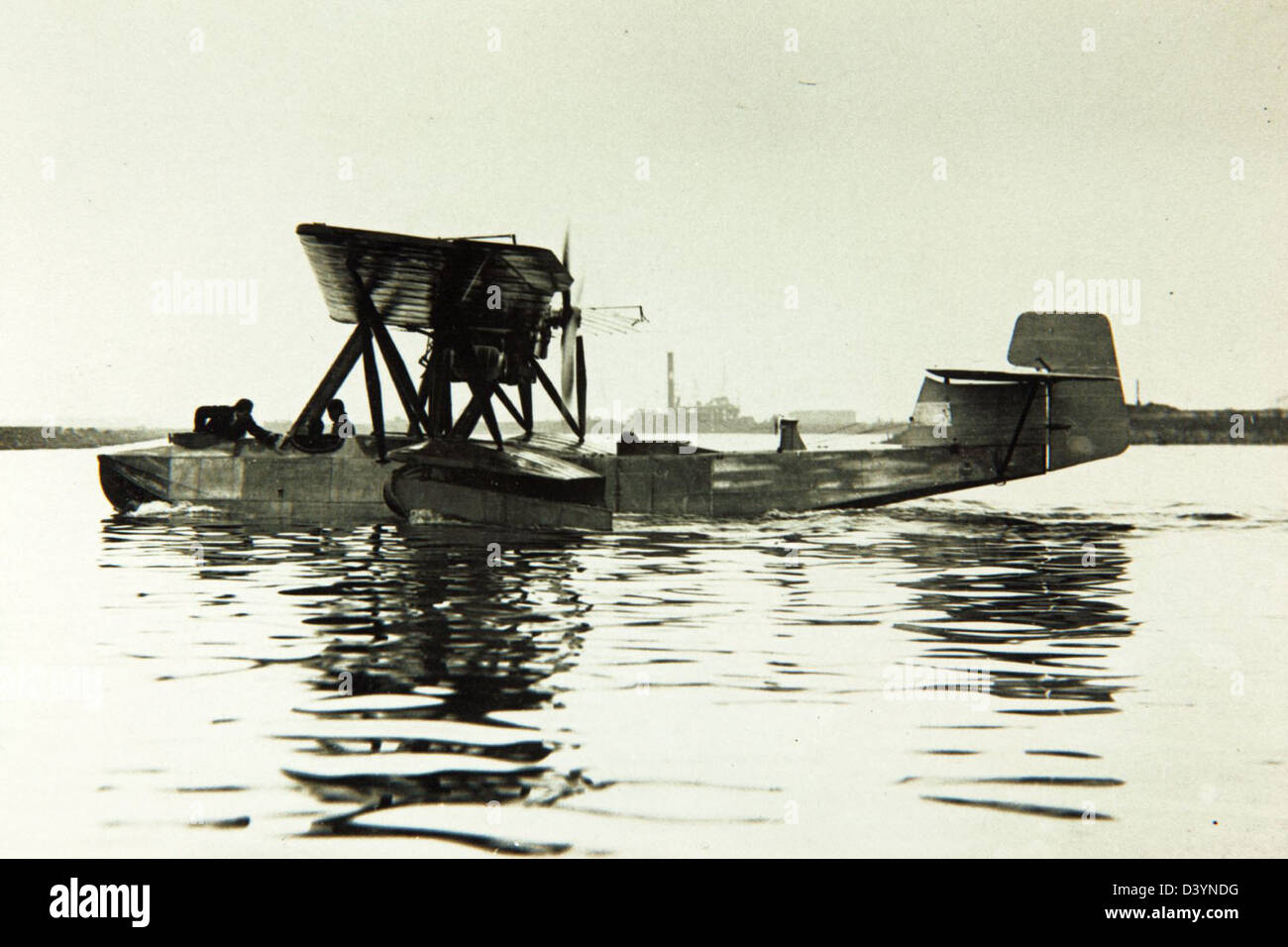 The Fokker B.I was a German reconnaissance aircraft used during World ...