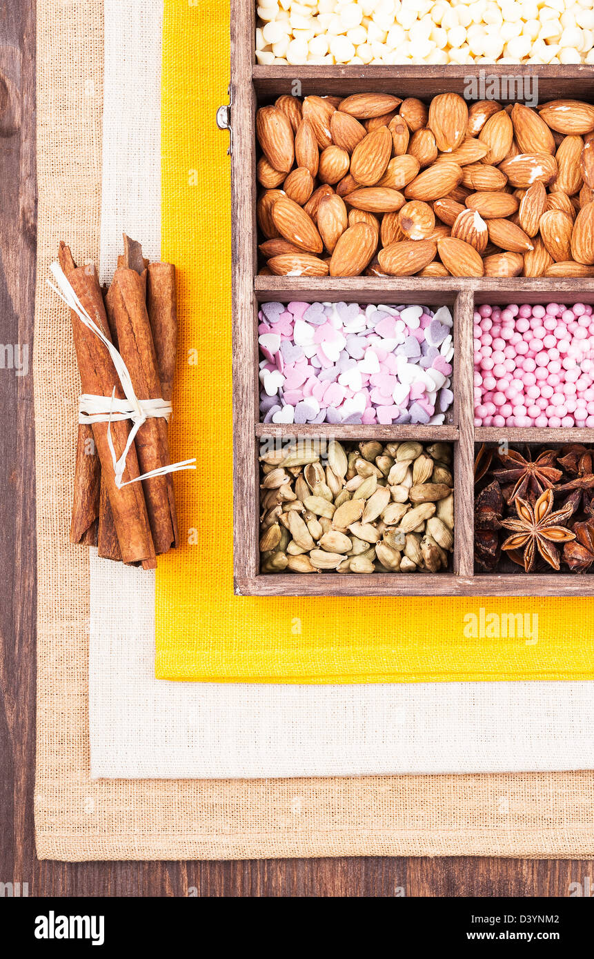 Baking chocolate box hi-res stock photography and images - Alamy