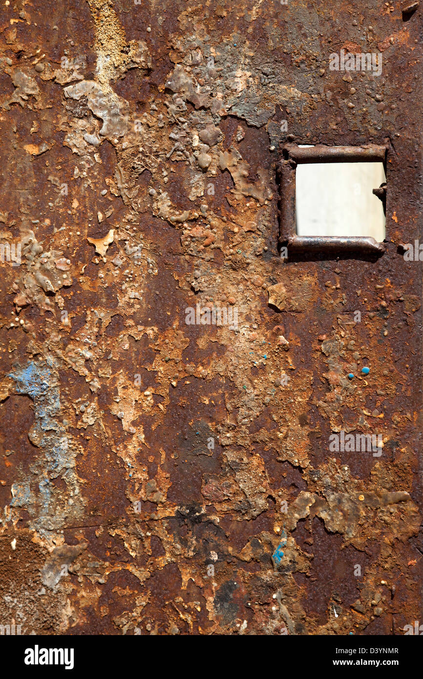 Rusty worn door hi-res stock photography and images - Alamy