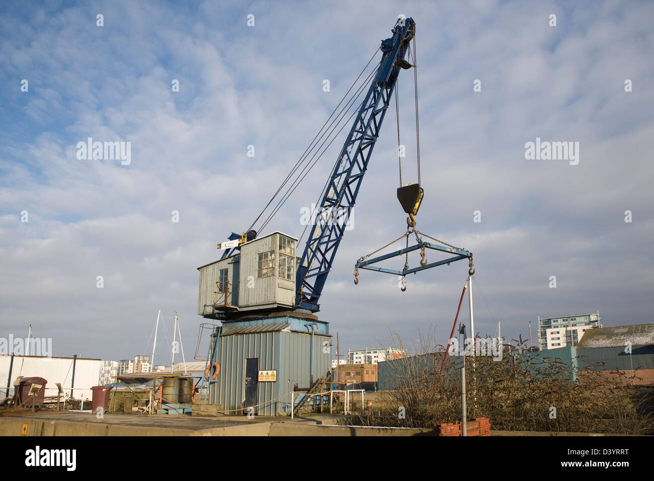 Old dockside crane hi-res stock photography and images - Alamy