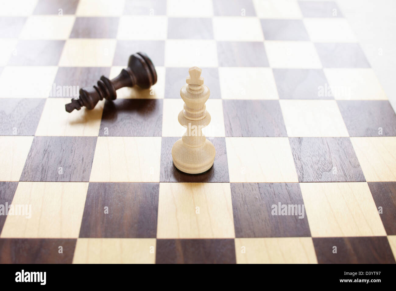 Chess board without chess pieces hi-res stock photography and images ...