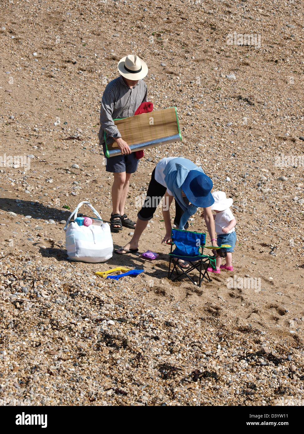 Sunbathers holiday holidaymakers vacation hi-res stock photography and ...