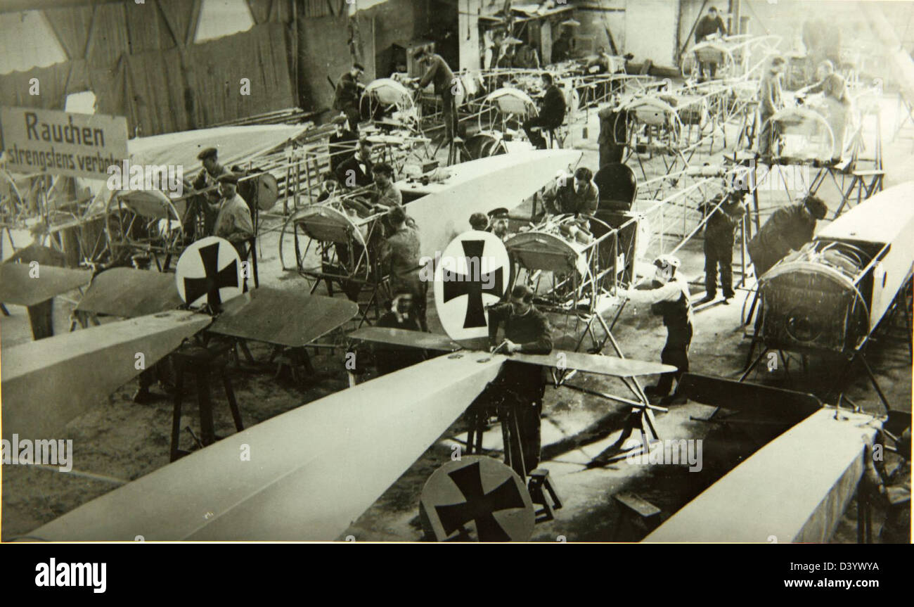 Fokker eindecker hi-res stock photography and images - Alamy