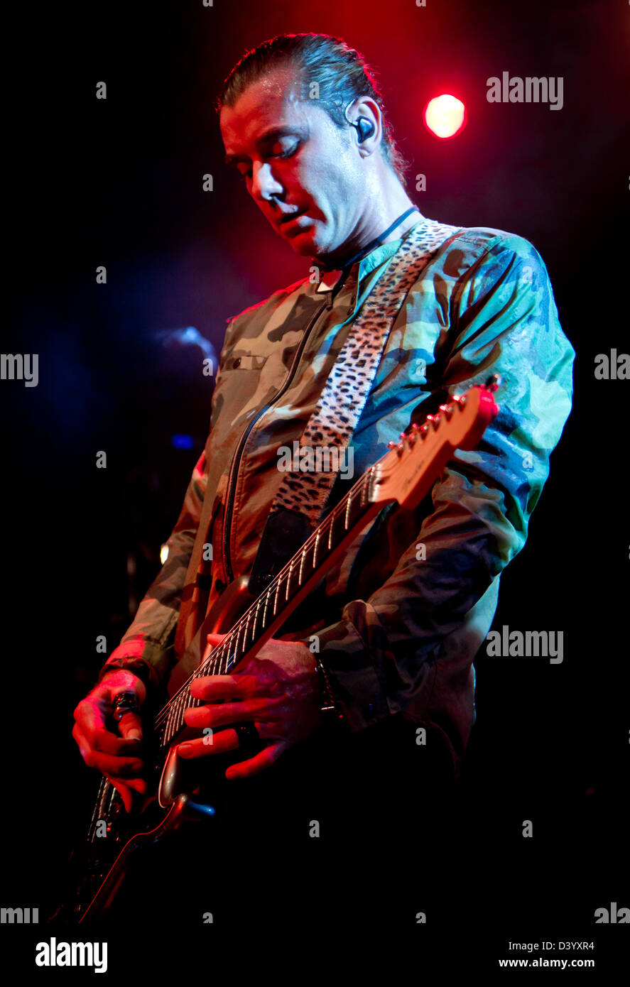 Rock band bush hi-res stock photography and images - Alamy
