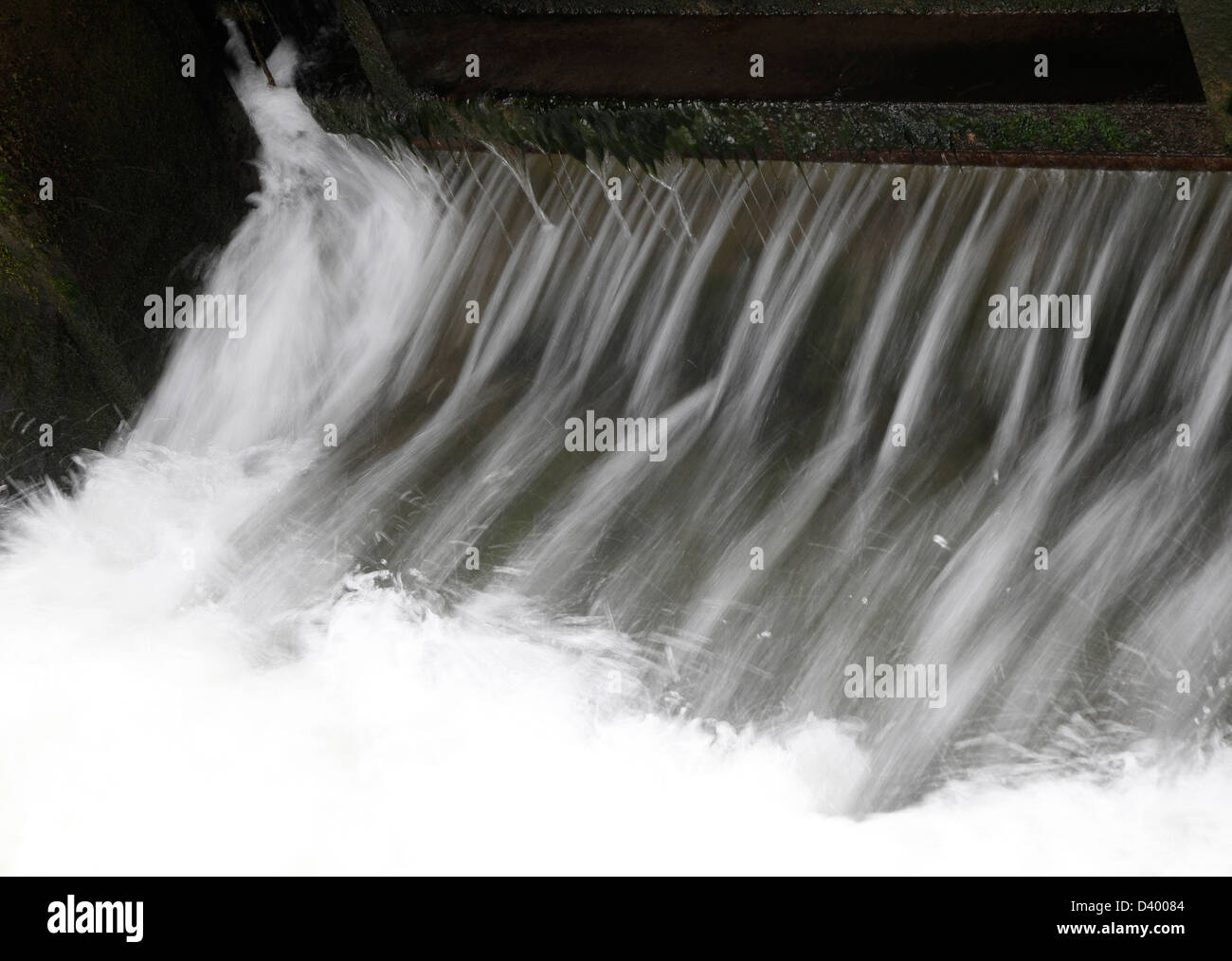 Water flow pattern through weir Milton Stock Photo - Alamy