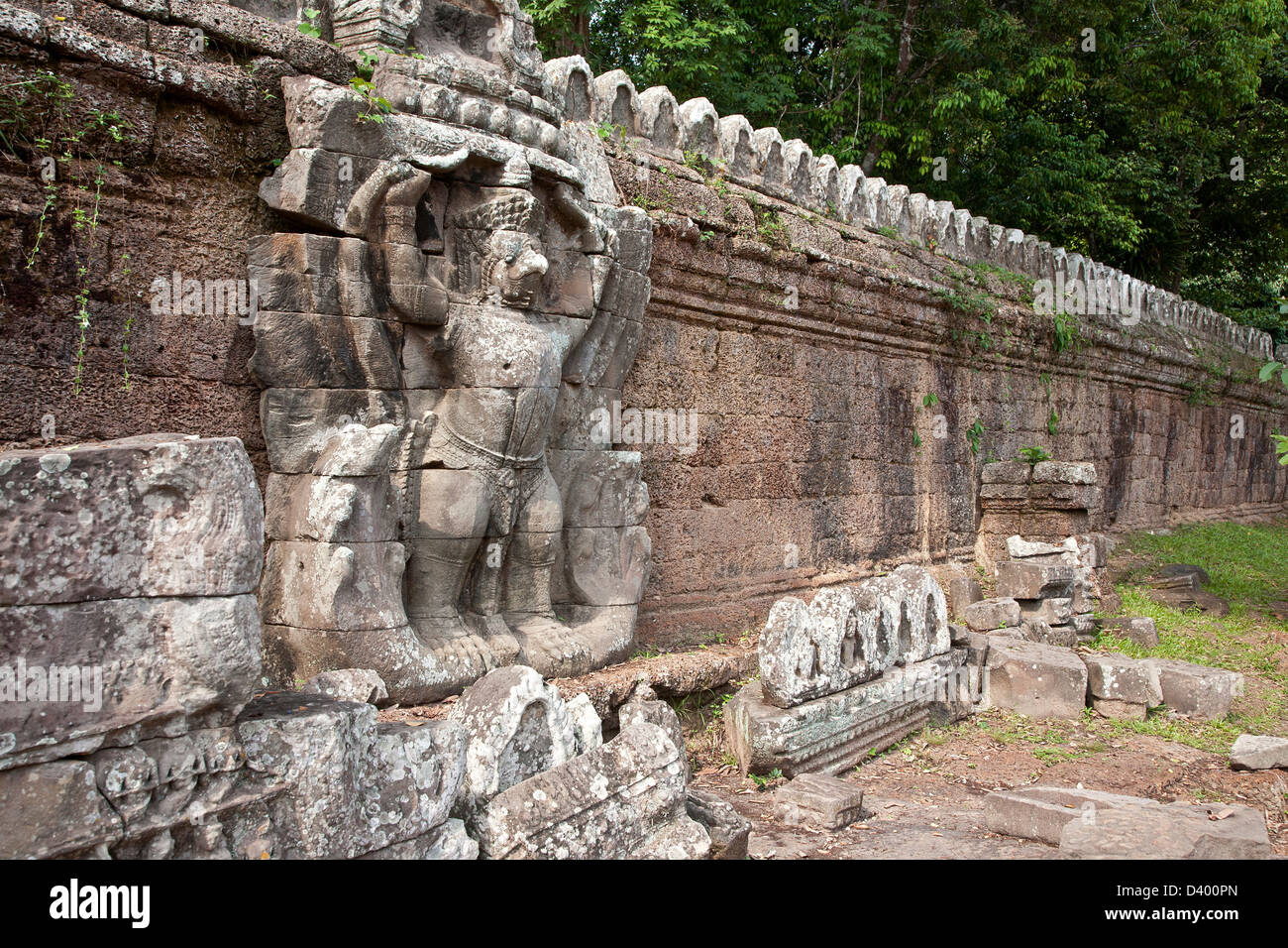Garuda sculpture hi-res stock photography and images - Alamy