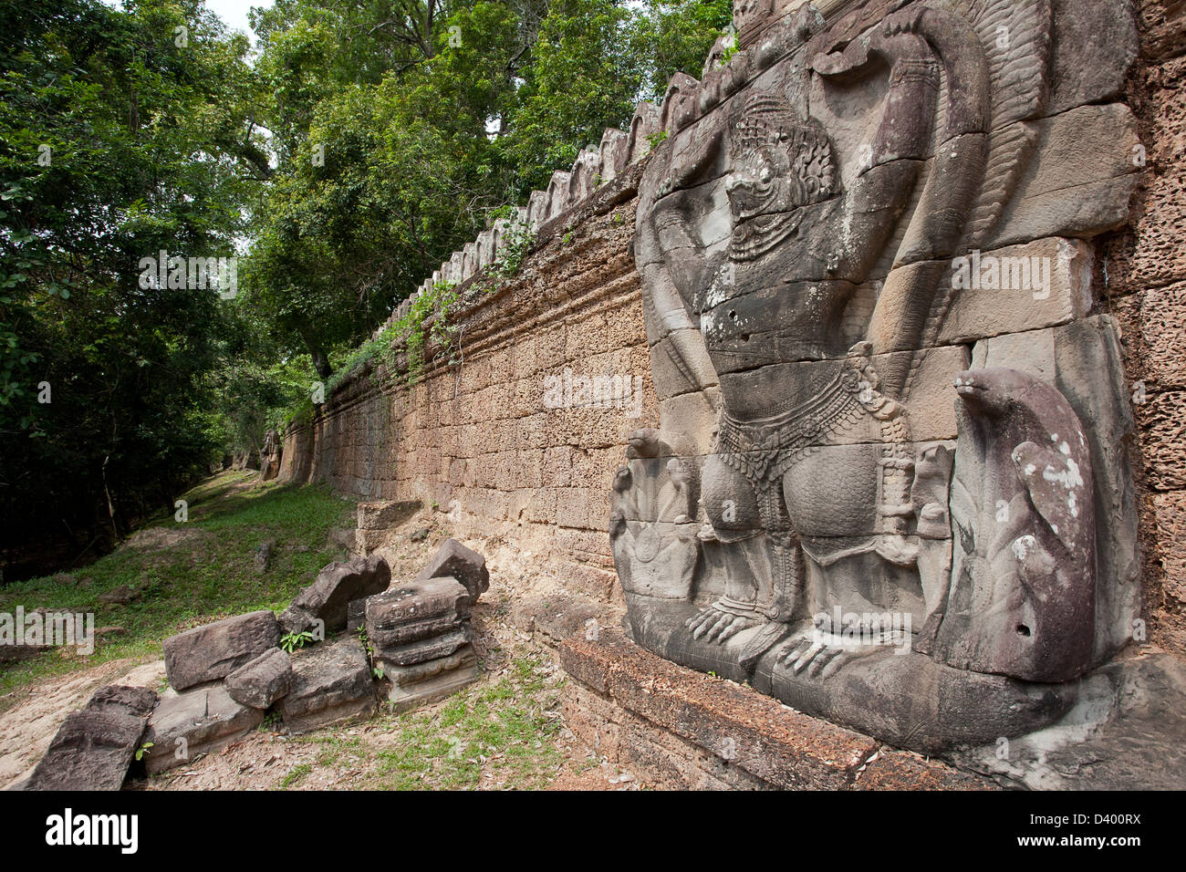Garuda sculpture hi-res stock photography and images - Alamy