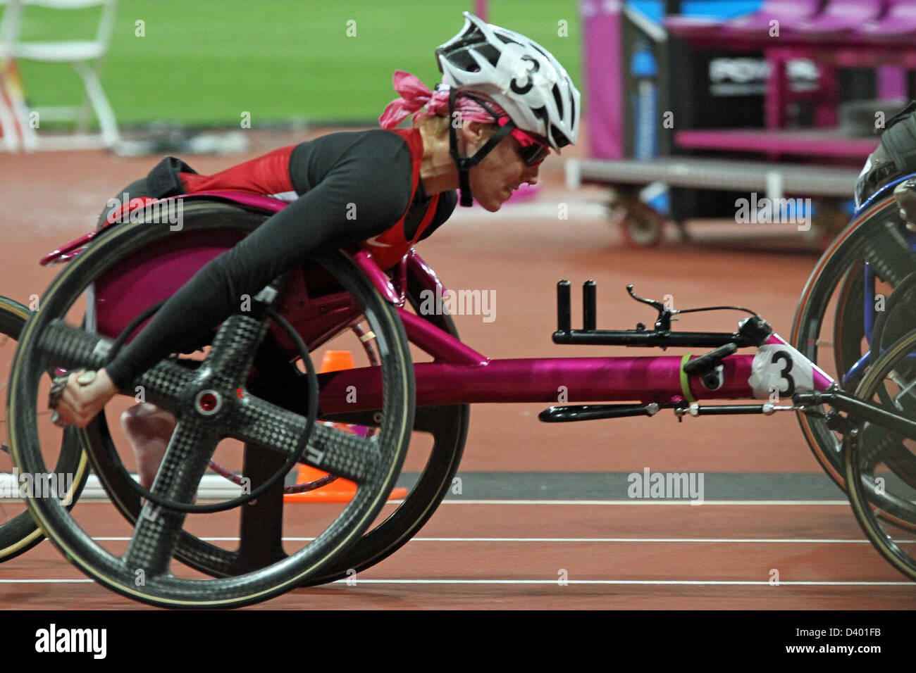 Amanda McGrory of the USA in the Women's 1500m - T54 in the Olympic ...