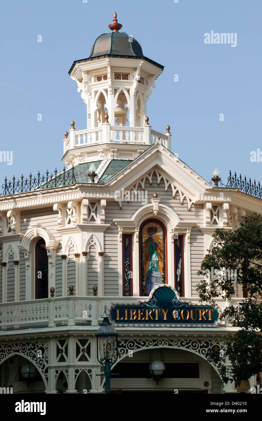 Disneyland resort hi-res stock photography and images - Alamy