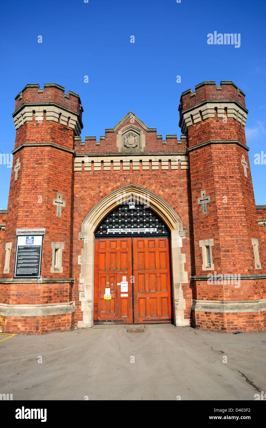 Prison gates uk hi-res stock photography and images - Alamy