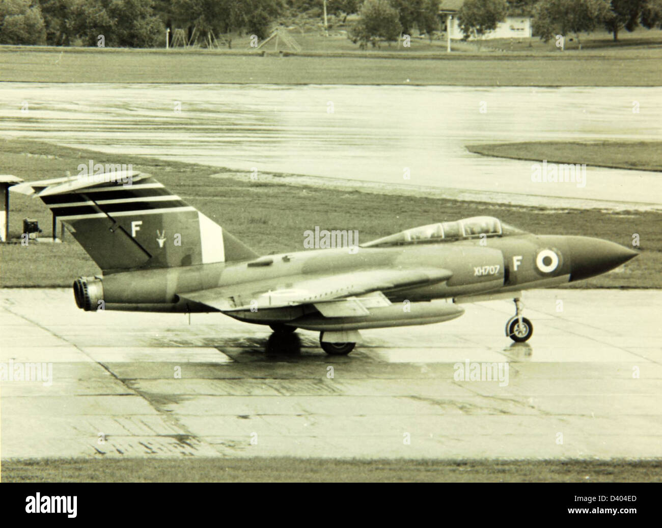 The Gloster Javelin was a British twin-jet interceptor aircraft used in ...