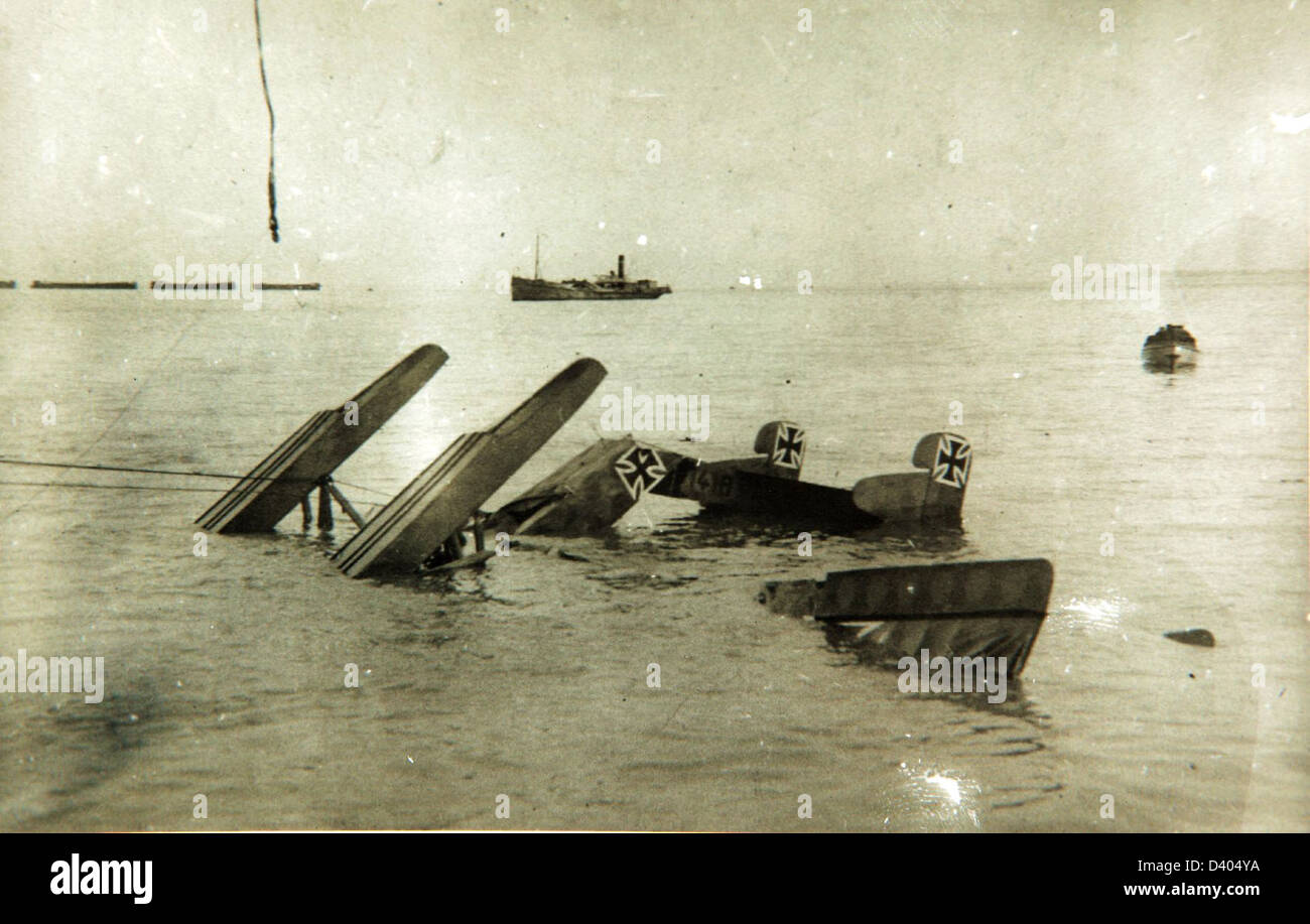 Wd14 hi-res stock photography and images - Alamy