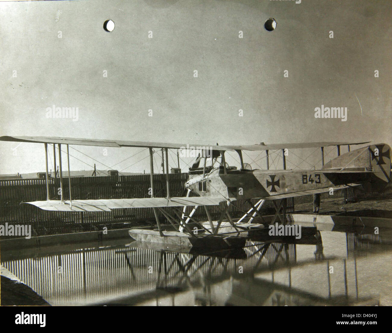 The Gotha WD-15 was a German World War I biplane reconnaissance ...