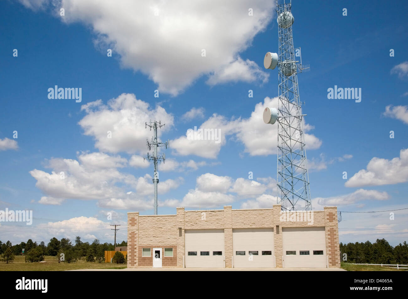 Fire station building hi-res stock photography and images - Alamy