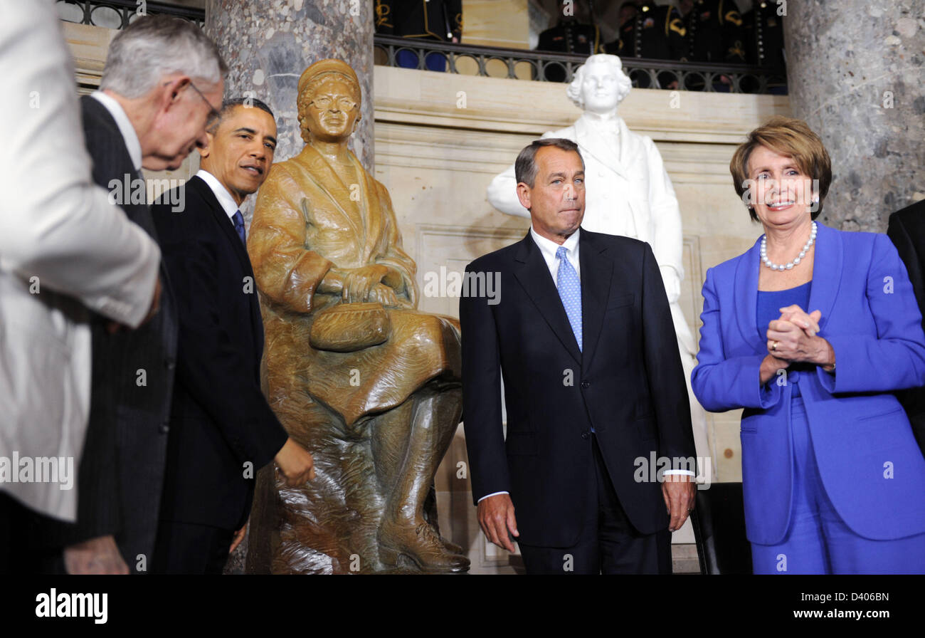Rosa parks statue u s capitol hi-res stock photography and images - Alamy
