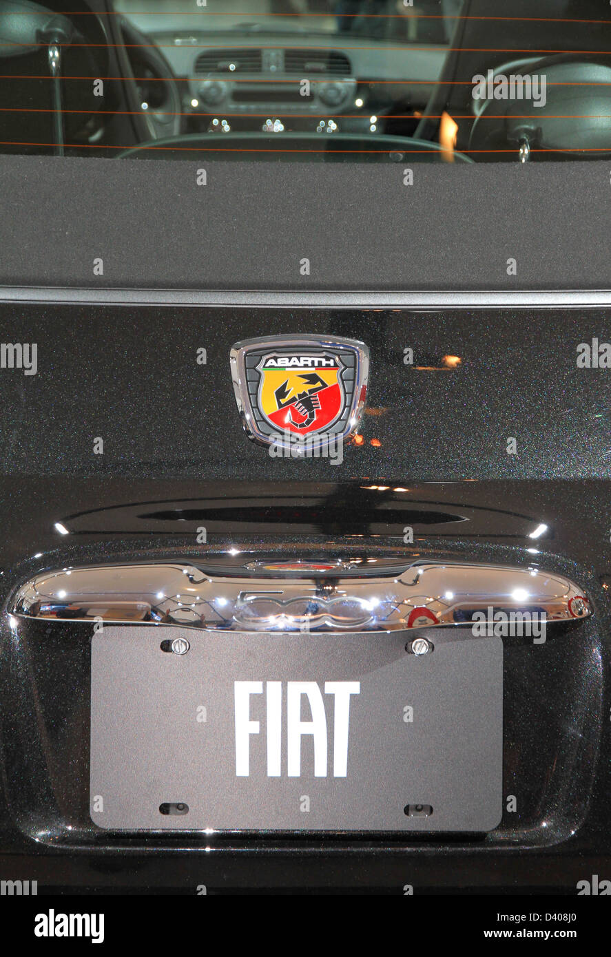 Fiat 500 logo hi-res stock photography and images - Alamy