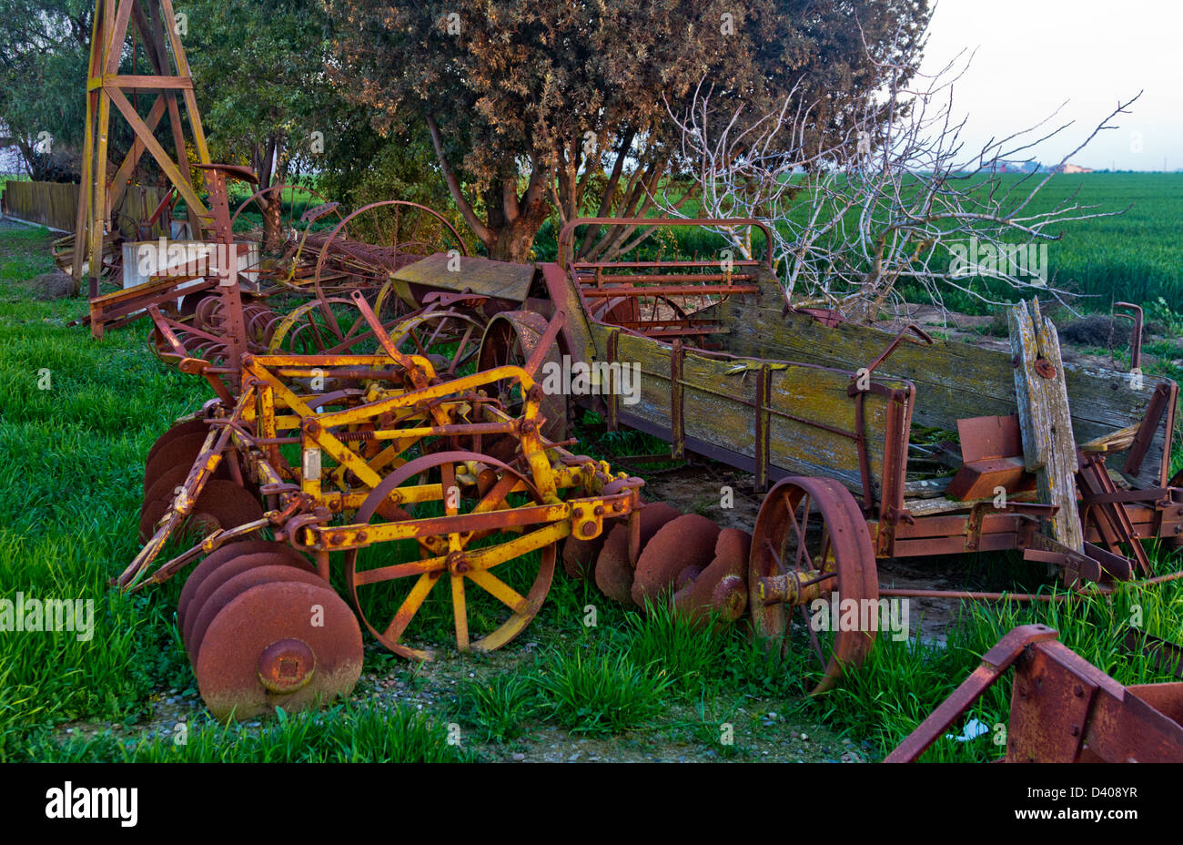 Vintage farm machinery hi-res stock photography and images - Alamy
