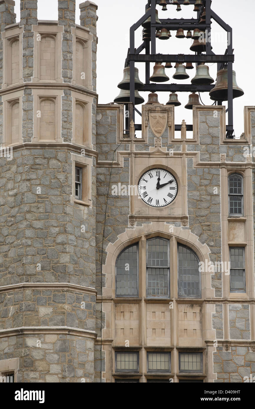 Old stone building tower hi-res stock photography and images - Alamy